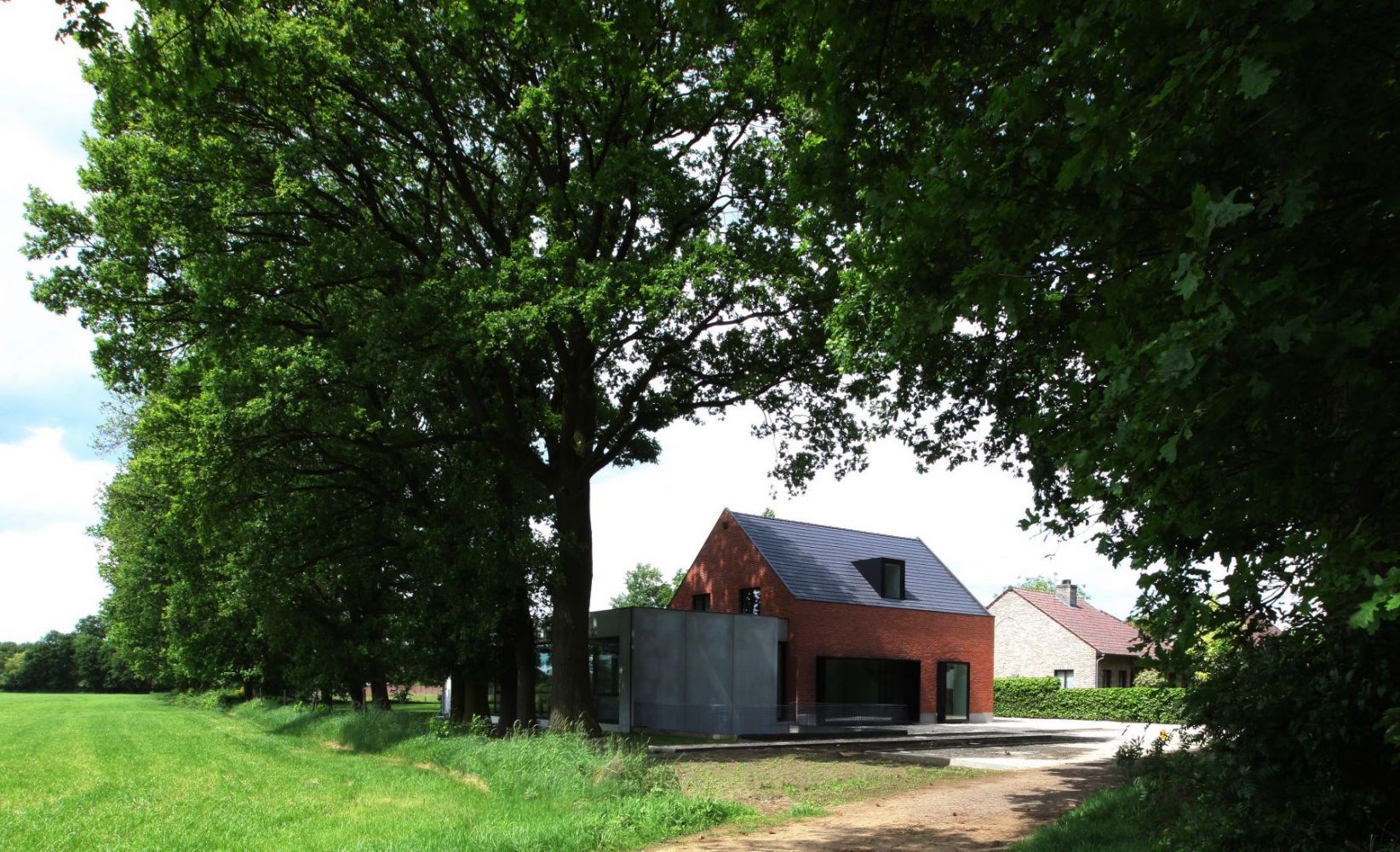 Omhelzing tussen oud en nieuw | Egide Meertens